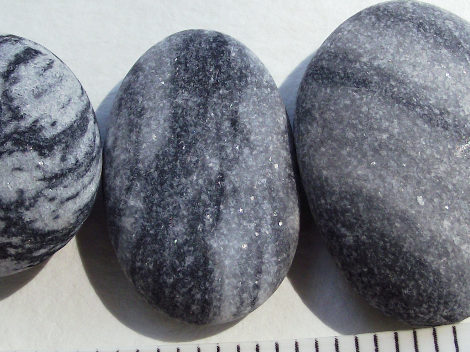 Beach Pebbles Collections on Luulla